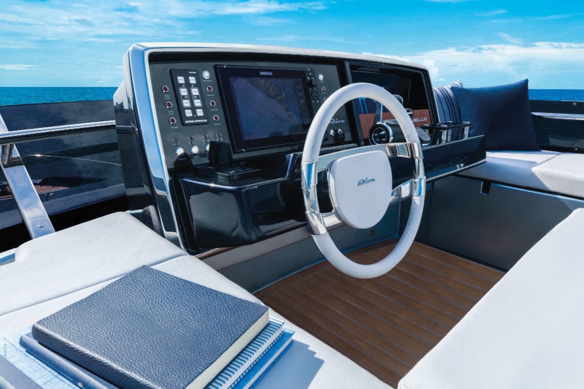 Yacht JACK II, Riva | CHARTERWORLD Luxury Superyacht Charters